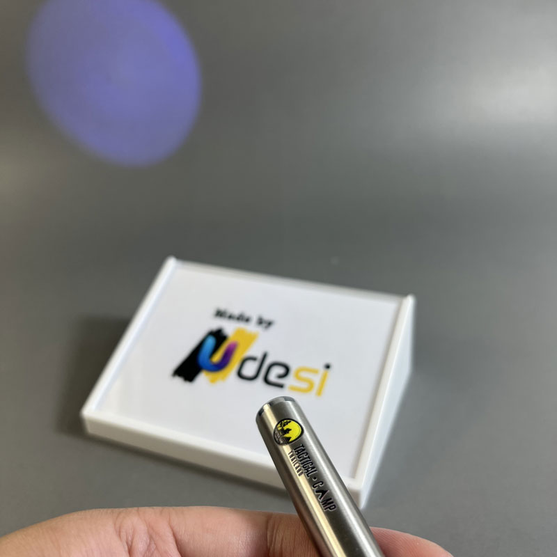 Udesi ของพรีเมี่ยม - ไฟฉาย mini LED - Udesi